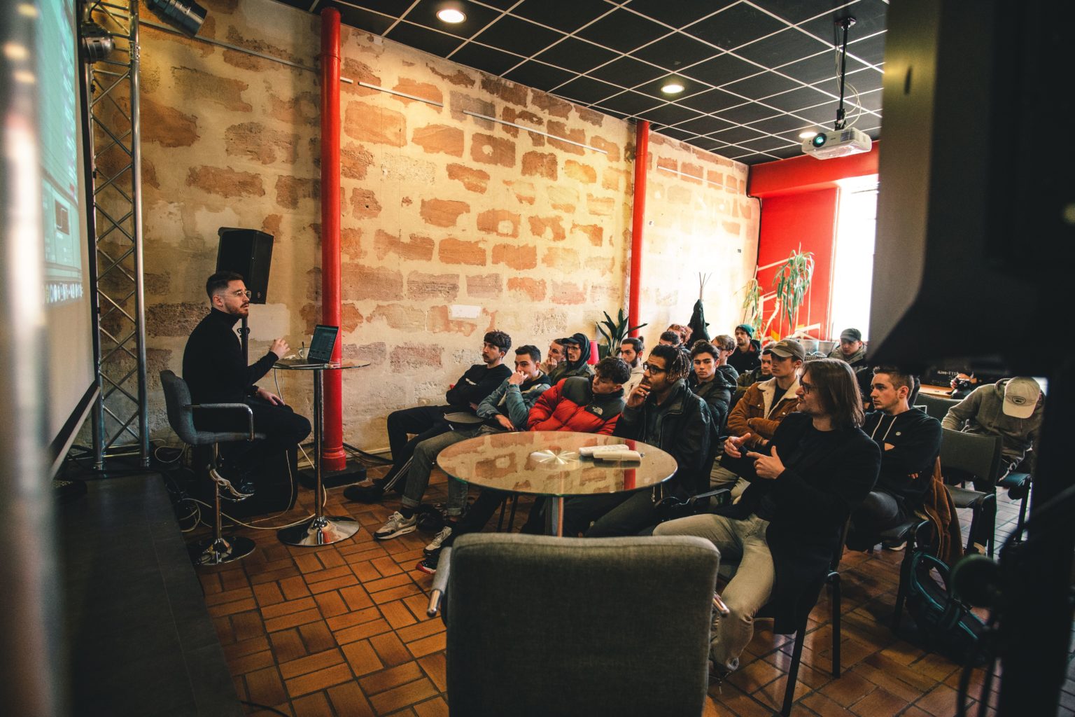 AAZAR dévoile les secrets de sa réussite à nos étudiants - Art School